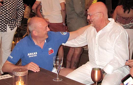 BABA-OĞUL ARKAS VE EŞLERİNDEN TOSCANA VE URLA'DA ATAK… BİRİ 1000 DÖNÜM ...