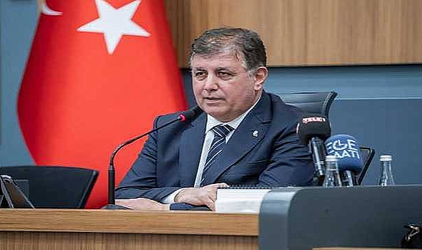 KUSURA BAKMAYIN AMA İZMİR'İN BAŞKANI BÖYLE CÜMLELER KURAMAZ CEMİL BEY ...